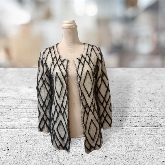 Lulumari | Jackets & Coats | Lulumari Beautiful Acrilic And Nylon Blend ...